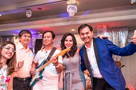 Đức Tiến Và Nhiều Sao Việt ở Hải Ngoại Tụ Họp Mừng Sinh Nhật Nghệ Sĩ