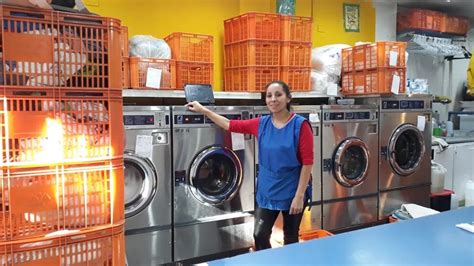 Cumplió El Sueño De Pasar De Empleada A Dueña Y Compró El Negocio Donde