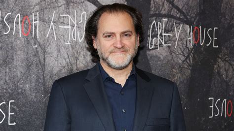 Michael Stuhlbarg Actor De Call Me By Your Name Es Golpeado Por