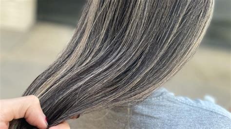 A Hairstylist Explains Why Women Are Increasingly Identifying With