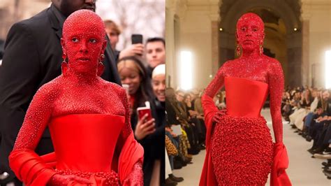 Look Doja Cat Was Covered In 30000 Crystals For Schiaparelli Paris