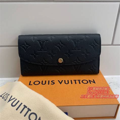 現貨免運 Lv 路易威登 長夾 Emilie 壓紋印花 翻蓋釦式 長夾 手拿包 M62369 卡夾 錢包 蝦皮購物