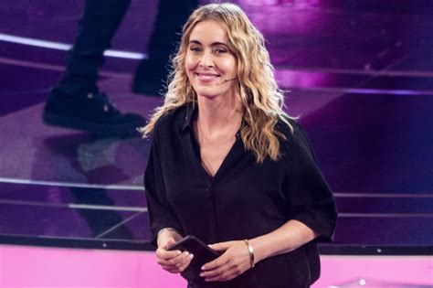 Zangeres Anouk Gaf Opvallend Advies In College Tour Als Er Moet