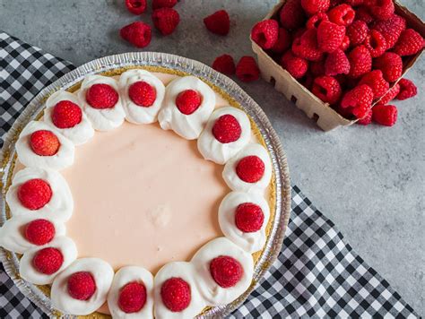 Raspberry Lemonade Pie Fun365