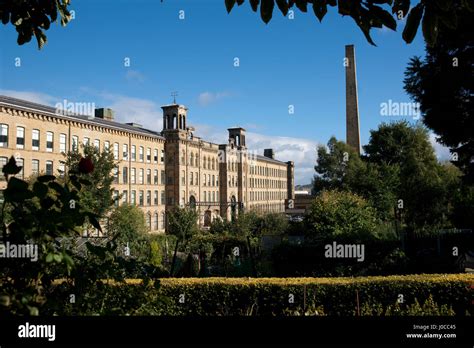 Salt S Mill Saltaire Bradford West Yorkshire Stock Photo Alamy