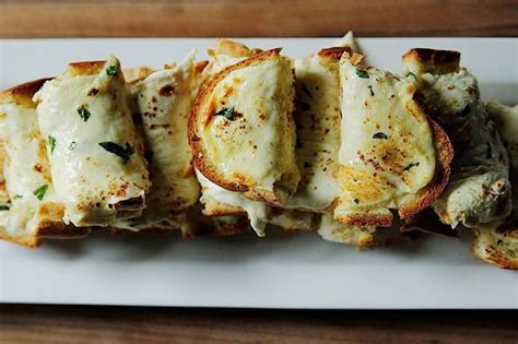 Ree Drummond Cheesy Garlic Bread