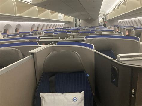 United Boeing 787 10 Polaris Business Class Review [hnd To Lax]