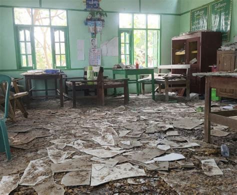 전투기 몰고 가 학교에 폭탄 투하 최소 22명 사망…미얀마군 공습 계속