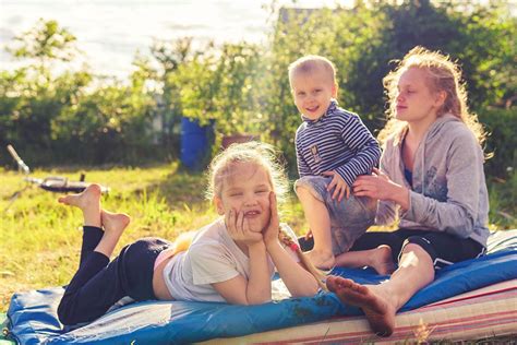 Ab Wann Kinder Alleine Lassen Dein Kind Allein Zu Hause