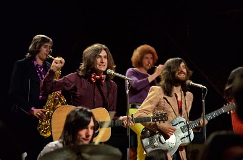 The Kinks Dave Davies Reflects On Following Lola On Their Own Terms