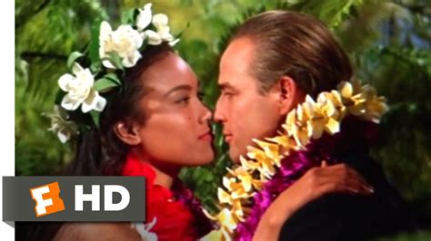 Mutiny On The Bounty 1962 Kissing The Princess Scene 39