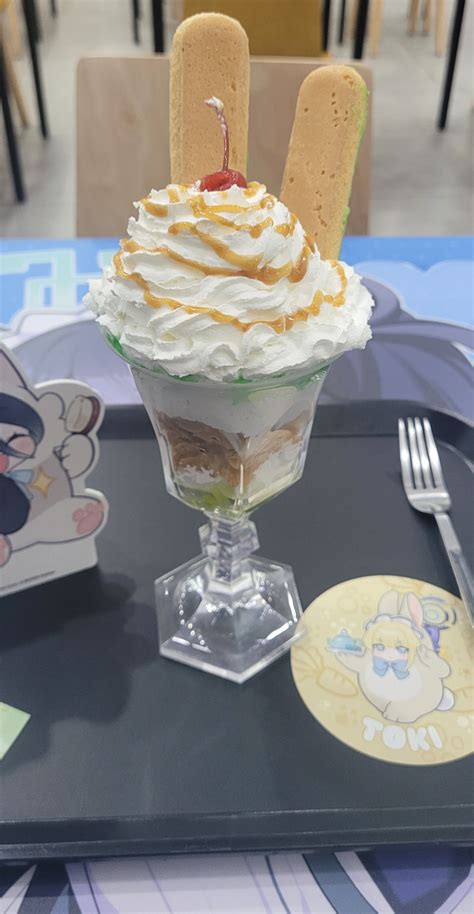 퇴근 김에 애니플러스샵에서 블루아카이브 콜라보 카페 방문~👍👍💕💕