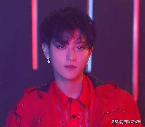 黃子韜喊話鄭柏旭！互蹭熱度雙喜臨門，粉絲爭做「夜空星女孩」 每日頭條