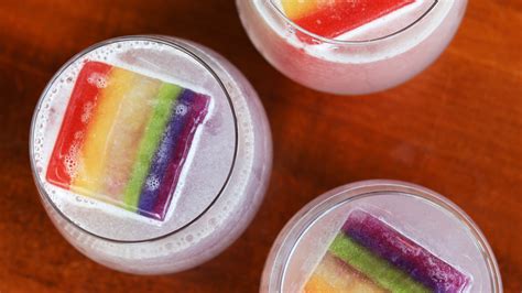 Make Your Cocktail As Impressive As A 20 Drink With Fancy Ice