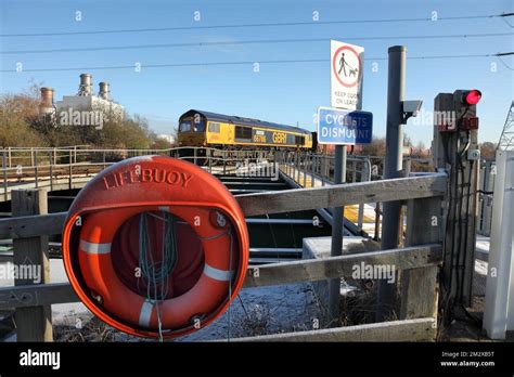 Gb Railfreight Class 66 Loco 66786 Passes Over The Stainforth And Keadby