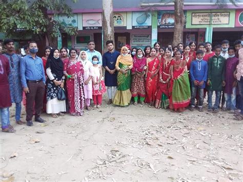কিশোর কিশোরী ক্লাব পত্নীতলা নওগাঁ অনুষ্ঠান শেষে একসাথে সবাই Facebook