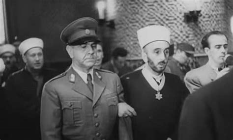 Imam Ali Aganović Ulazi U Poglavnikovu Džamiju Sa Pavelićem Iza Njega Je Ibrahim Efendija Proho