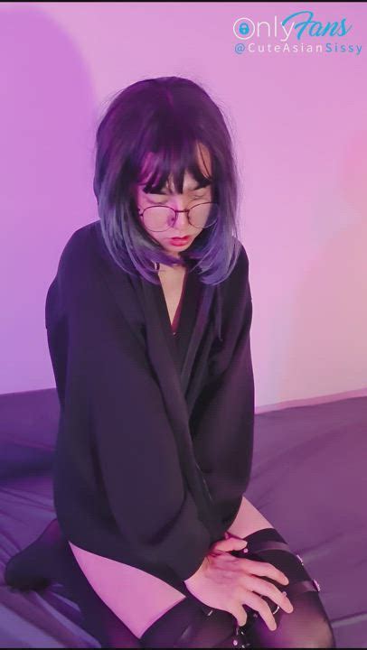 Cute Asian Submissive Girl 🔞 Onlyfans 💖 Scrolller