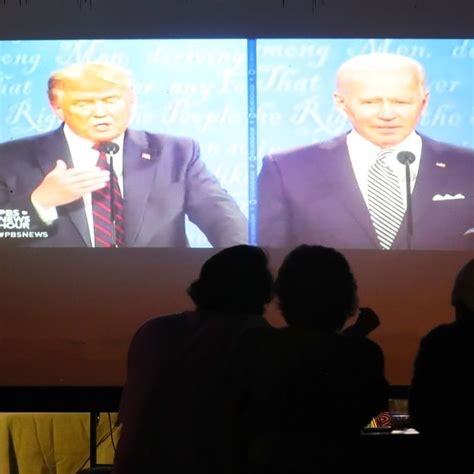 What Democratic Insiders Were Texting Me During The Debate