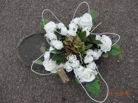 Zijden Bloemen Grafstuk Op Skateboard
