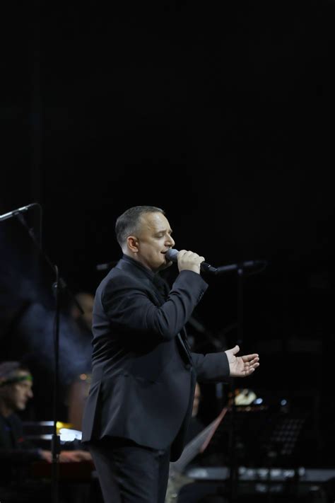 საქართველოს კულტურის სამინისტრო დიდ საკონცერტო დარბაზში მომღერალ აჩიკო ნიჟარაძის პირველი სოლო