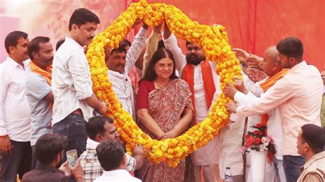 Sultanpur Lok Sabha Chunav Result 2024 सुल्तानपुर से बीजेपी की मेनका
