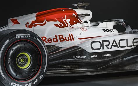 ホンダ「ra727」のオマージュリバリーが施されたレッドブル・レーシング「rb21」、ホンダf1初勝利60周年とレッドブルおよびホンダの提携