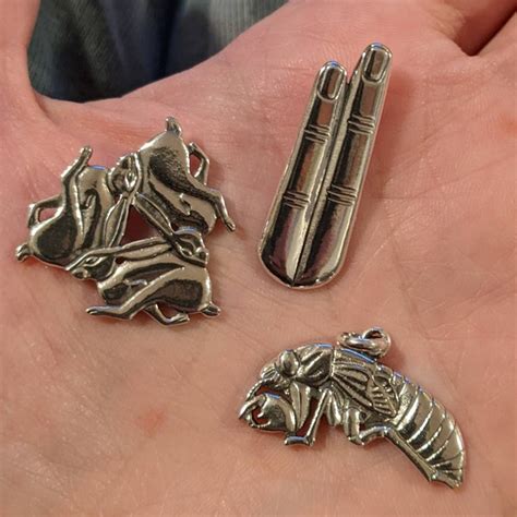 Ancient Egyptian Mummification Amulet Two Fingers For Healing And