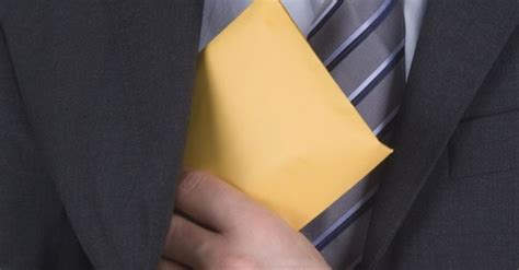 Кривична пријава за градоначалник и петмина вработени во една скопска