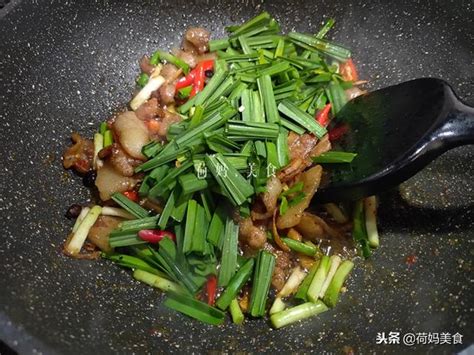 小兩口的晚餐，兩菜一湯，都是簡單的家常菜，清淡好吃又下飯 每日頭條