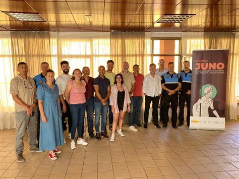 Agentes De La Policía Local Reciben En San Mateo Un Curso Práctico De