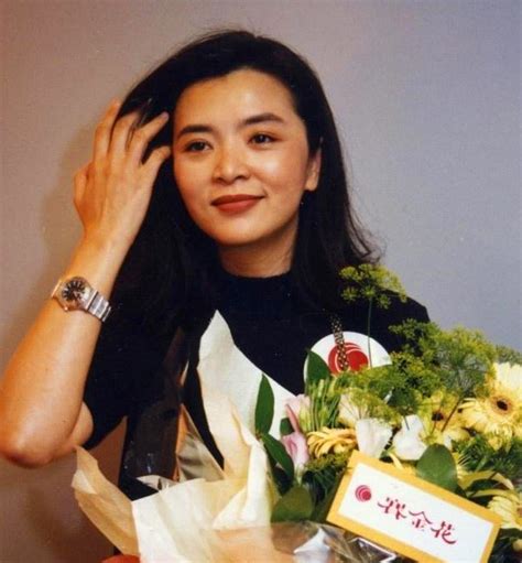 恋过周润发，拒绝过刘德华，今61岁“小龙女”陈玉莲素颜出镜腾讯新闻