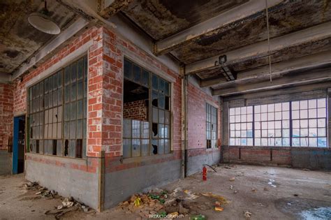 Beautiful Abandoned Industrial Building In The Niagara Area R