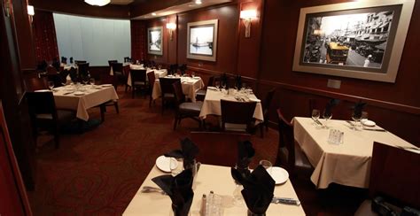 Victoria Room At Ruths Chris Steak House At Honolulu Hi Restaurant