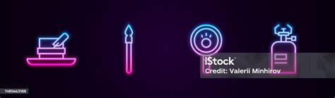 깃털 중세 창 발 검색 및 캠핑 가스 렌지가 달린 헌터 모자를 설정하십시오 빛나는 네온 아이콘입니다 벡터 강철에 대한 스톡 벡터 아트 및 기타 이미지 Istock