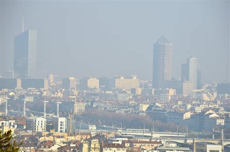 RHÔNE Pic de pollution à Lyon et dans les Alpes