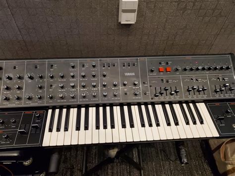 61 key midi controller with good aftertouch response r synthesizers