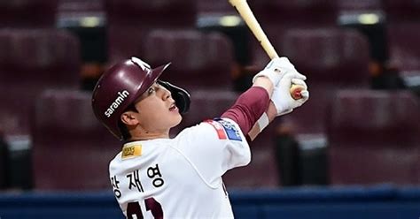 “장재영 1군 콜업 홈런 개수 안 중요해타격만 하면 반쪽짜리 선수” 냉철한 사령탑 시선