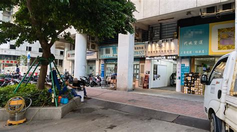 貝達優品 【📢雀巢® 笨nana®經典回歸🤤！你今日「搣」咗蕉未🍌】 ＃童年回憶殺😍 笨nana®返嚟啦🍡～ 「蕉皮」係青蘋果味嘅啫喱🍏，包住幼滑而細膩嘅呍呢拿味雪糕🍨~ 由外層