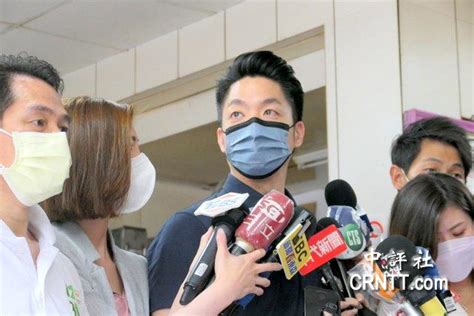 中评现场：公车女司机见蒋万安狂喊 我爱你”