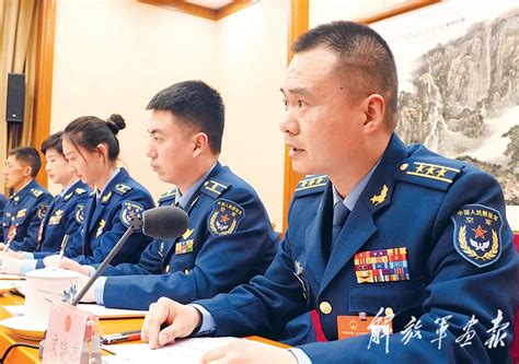 聚力攻坚担使命 春风浩荡谱新篇 解放军画报