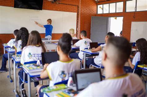 Governo de Goiás convoca professores aprovados em concurso público da