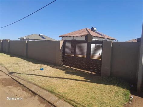 2 Bedroom House To Rent In Lufhereng