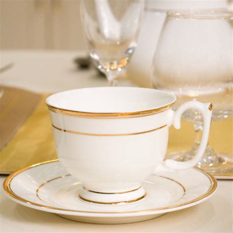 Vantage Windsor Ivory Gold Tea Set Fine Porcelain 20 Pcs Vantage