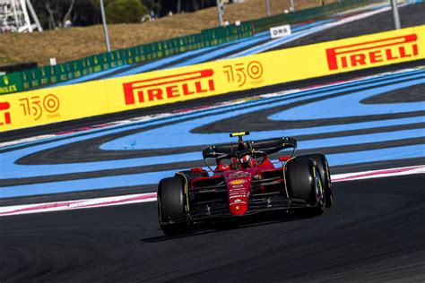 Sainz vê pressão em jejum da Ferrari no acidente de Leclerc Notícia de Fórmula Grande Prêmio
