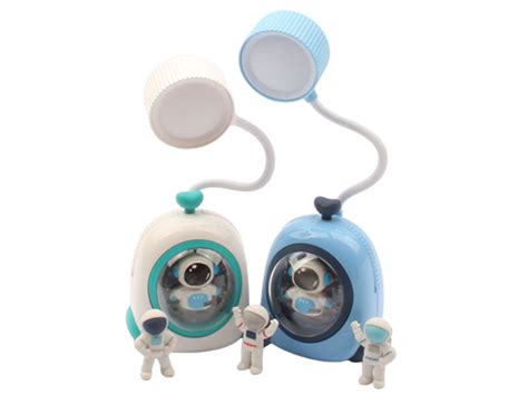 چراغ خواب و مطالعه فضانورد