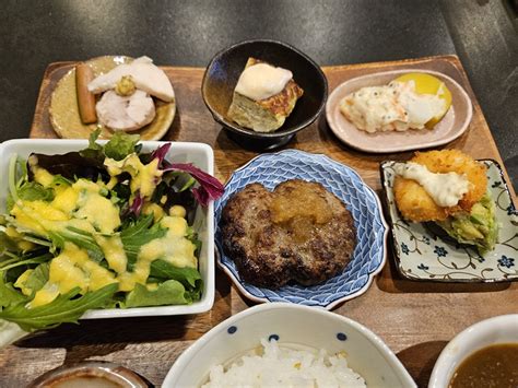 街のレストラン「pipi」7種のおかずを楽しめる豆皿ランチの美味にワクワクした！ 大阪おじさまのちょっと贅沢なグルメ手帳