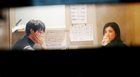 フジ鈴木唯アナと破局報道岡田将生「彼女の誕生日に女性芸人とハシゴ酒」“3時間デート”写真 Fridayデジタル