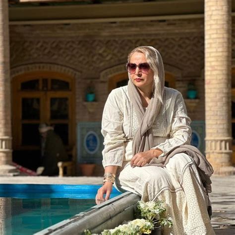 ‎زهرا طاهریبلاگر روزمرگی‎ Zahraatahheeri • Threads Say More