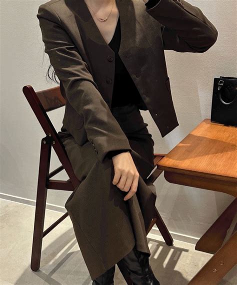 다우니 버튼 Jk 검정 밤색 상하의 세트가능 하객룩 데이트룩 가을룩 가을코디추천 상하의세트 자켓세트 모던 에이블리